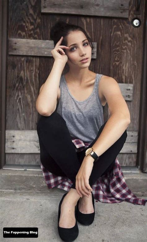 Emily Rudd Sexy 23 Photos The Fappening Stars