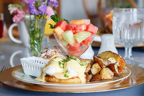 Breakfast The Carriage House At The Harbor