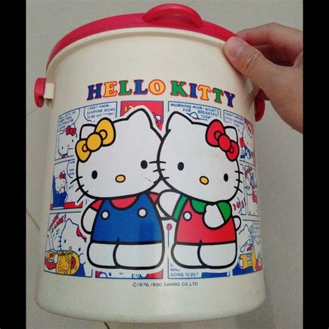 Hello Kitty 1990