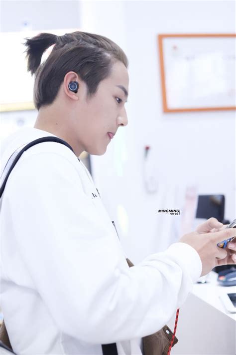 ปกพนโดย izumical ใน Zheng Ye Cheng