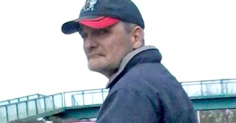 Mum Takes Photo Of Pervert Who Talked To Her Daughter 10 About Sex Metro News