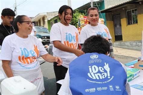 Breaking Barriers Building Peace The Women Of El Salvador United