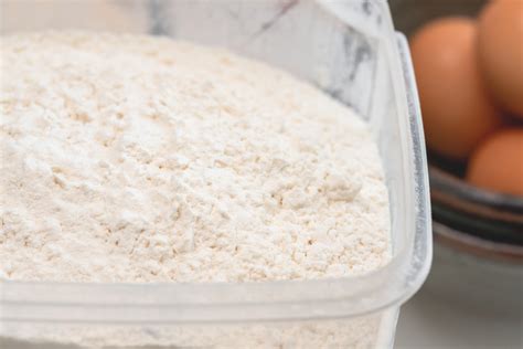 15 Tupperware Storage Hacks From The 80s That Still Work Wonders Today