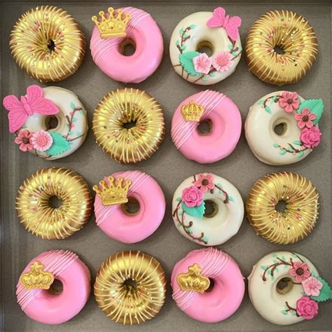 Pin By Nicole Souza On Decorated Doughnuts Donut Decorating Ideas