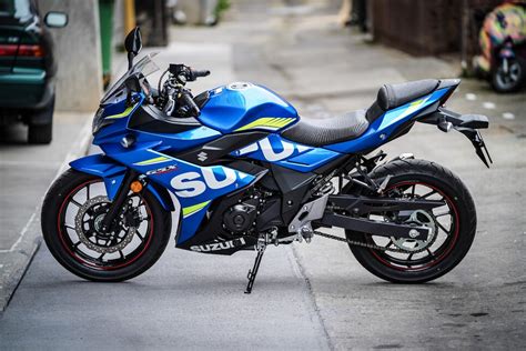 Suzuki Gsx 250r Review Humble Commuter Rocks Superbike Style