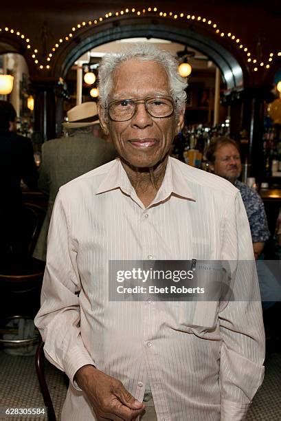 15 Photos Et Images Haute Résolution De Herb Hardesty Getty Images