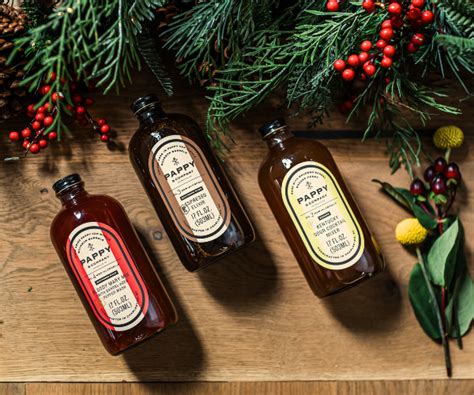 Seasonal Craft Cocktails For Thanksgiving Fall And Christmas With Fall