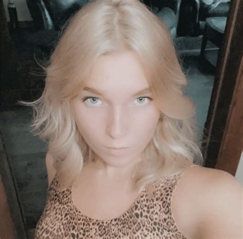 Everyone Seems To Love My Sisters Body As Much As I Do What Would You