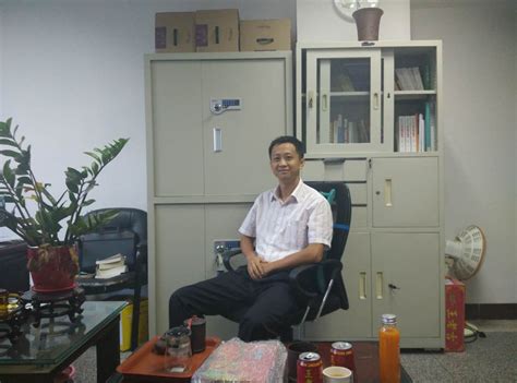 何淼：秉持公正，无愧于心 中国政法大学新闻网