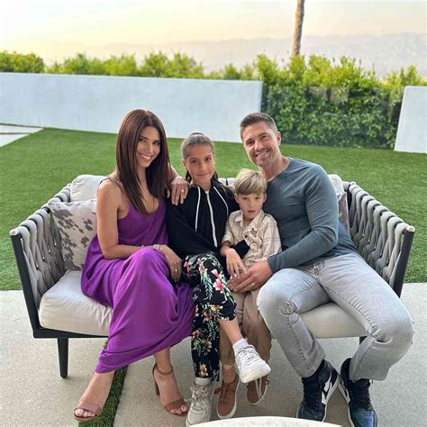 Eric Winter And Roselyn Sanchezs Relationship All About The Actor And