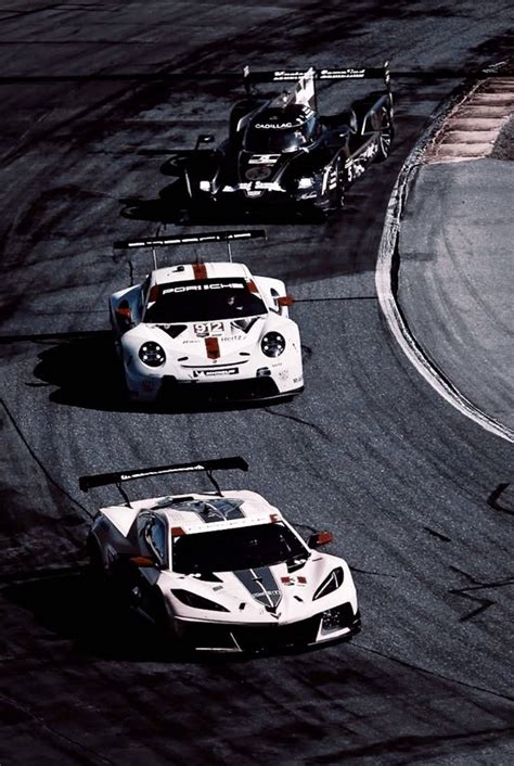 Sport Cars Racing On Track Racing Car Aesthetic Racing Car Photography White Sports Car Race