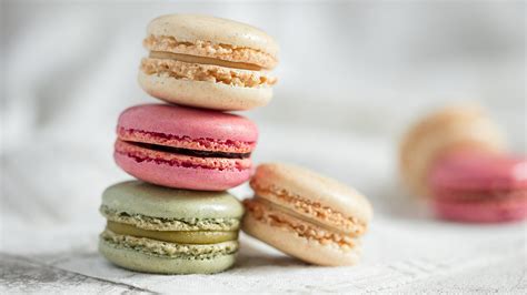 Macaroon Vs Macaron The Table By Harry And David