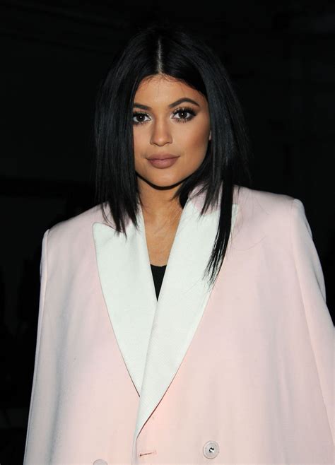 Watch This Incredible Makeup Artist Turns Himself Into Kylie Jenner