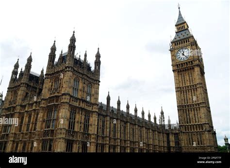 Big Ben Clock Tower Palace Of Westminster Houses Of Parliament