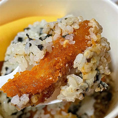 김다희 봉구스가 가까이 있어서 자주 먹게되는 밥버거😎🤟🏼 오늘은 맛이새우 안매운맛으로 선택 바로 먹어서 새우패티가 따뜻하니 새우살도 씹히고 짱맛😆 다히먹방🐽