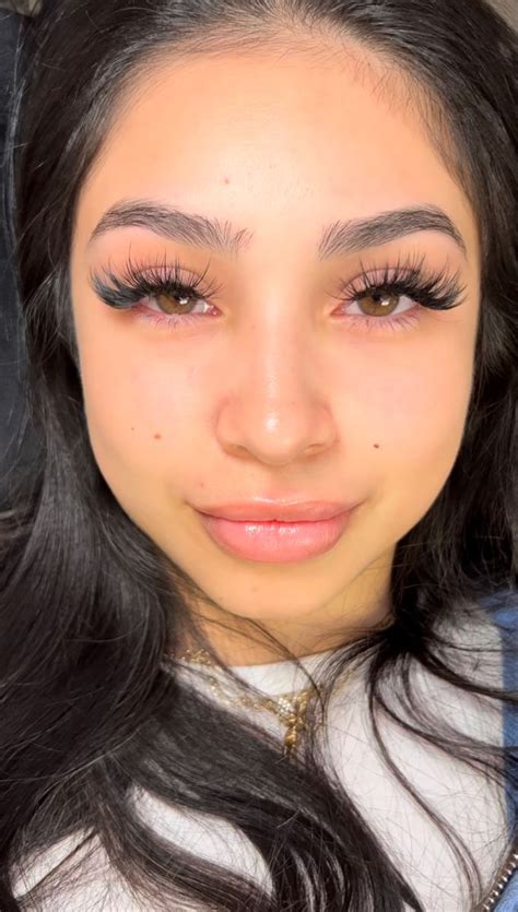Pin By Joy On Lashes Eyelash Extensions Eyelashes Lash Extensions