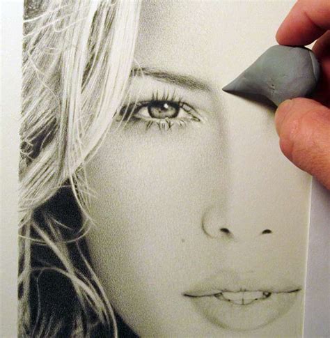 Gôm Tẩy đất Sét Maries Kneaded Eraser