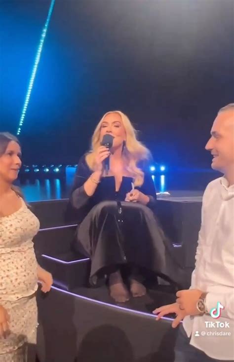 Adele Breaks Into Tears On Stage While Revealing Gender Of Couples