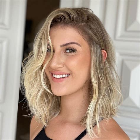 30 Low Maintenance Medium Length Haircuts For 2023 Artofit