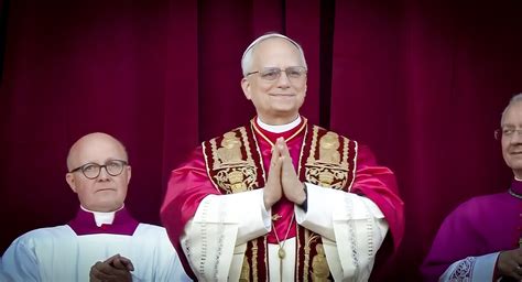 Eerste Amerikaan Gekozen Tot Paus Robert Prevost Wordt Leo Xiv Volzin