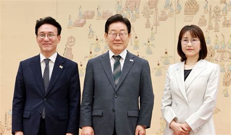 김민석 국무총리의 재혼한 아내는 누구이태린 씨 교회에서 만나 2019년 재혼 네이버 블로그