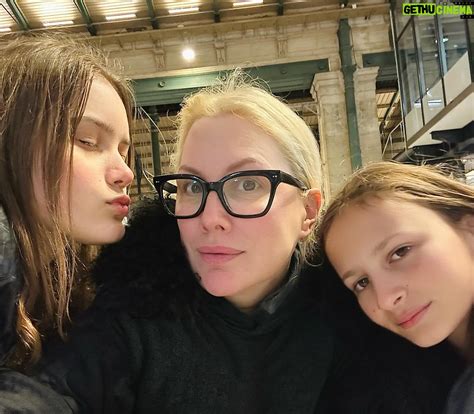 Alice Evans Wiki Biography Age Gallery Spouse And More