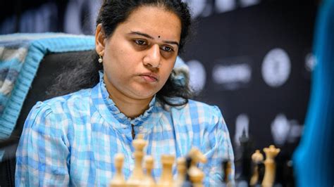 Fide Womens Grand Prix Koneru Humpy Defeats Koneru Humpy Zhu Jiner