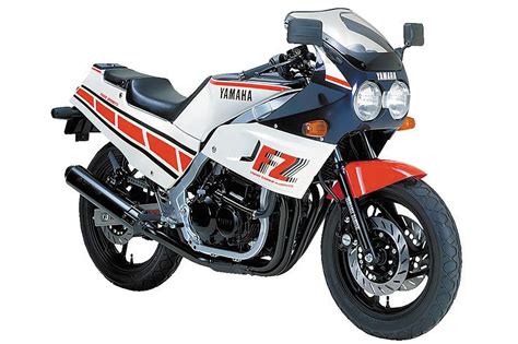 【絶版名車解説】ヤマハ「fzr400r」1989年｜ヤマハ自慢のテクノロジーを惜しみなく投入した意欲作 Webオートバイ