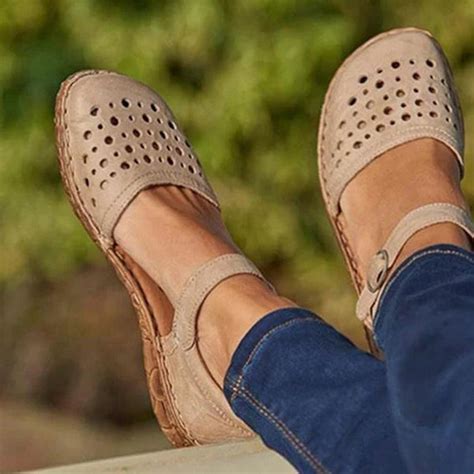 Closed Toe Sandals Fashionshoeshouse