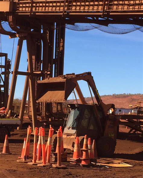 9 Best Ucolchipolata Images On Pholder Sneks Sekiro And Scary Signs