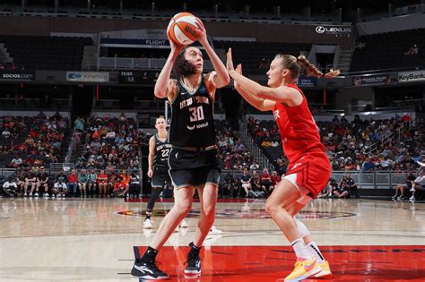 Breanna Stewart Sets Wnba Record With Third 40 Point Game In Libertys