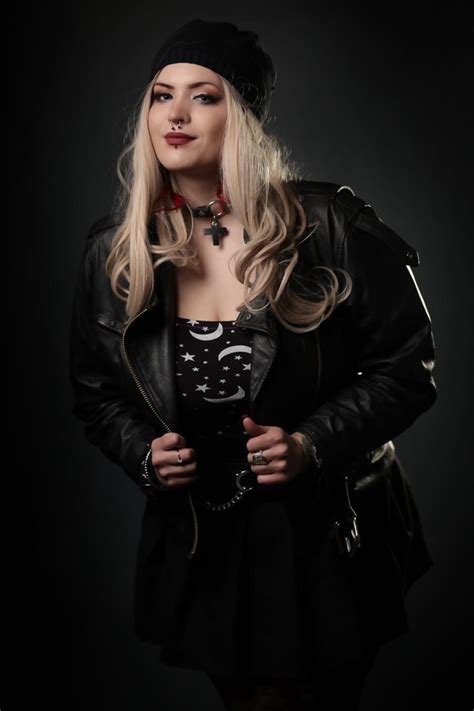 Persephone Female Model Profile Momence Illinois Us 20 Photos