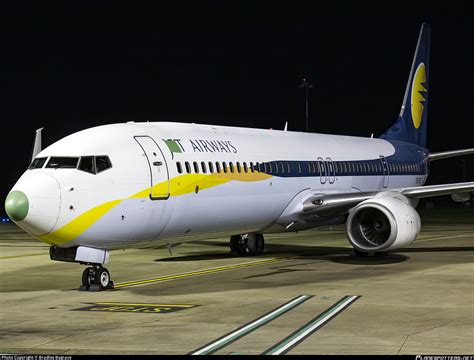 Oe Idz Jet Airways Boeing 737 96ner Wl Photo By Bradley Bygrave Id