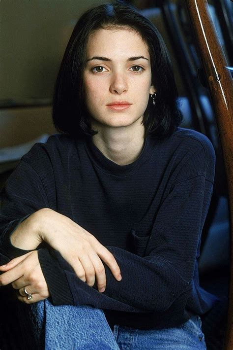 Winona Ryder Anos 90 Unseen Polaroids Shine A New Light On 90s Icon