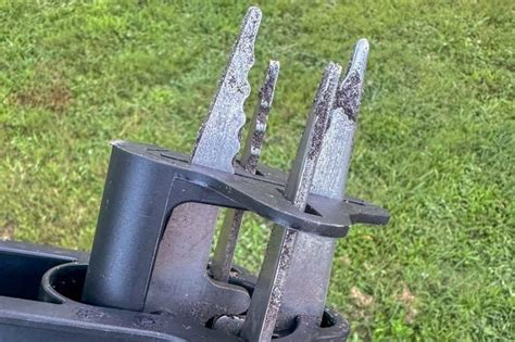 Fiskars Weed Puller Review [2025]