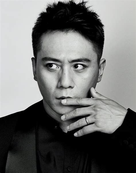 47岁的刘烨晒出的照片瘦得特别厉害，却给内娱众多明星提了个醒腾讯新闻