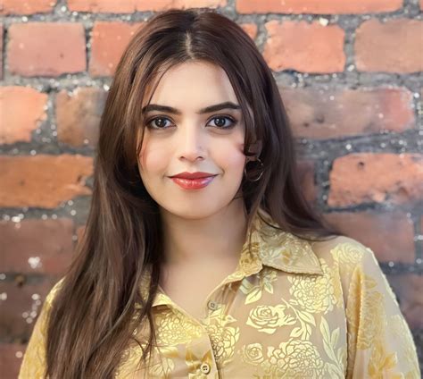 People Sandstone Legal Dandara Living Shawton Energy Fabulosa