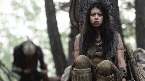 Prey Review Brilliant Predator Prequel Is A Must Watch Mashable