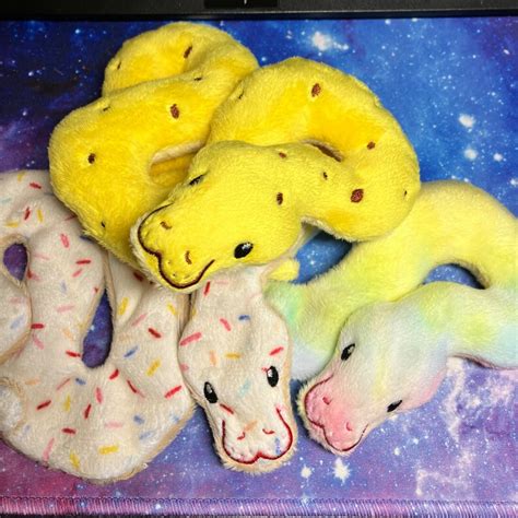 Ith Digital Pattern Ball Python Plushie In The Hoop Machine