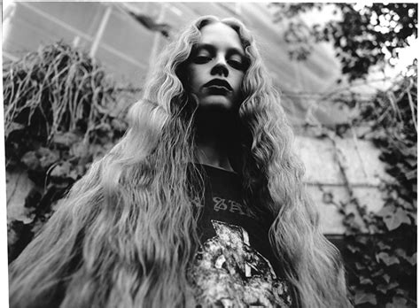 Lei Johnston Select London Select Model Management