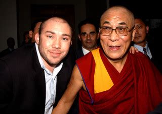 This Guy Has Been Taking Pictures With Celebrities For Over 25 Years