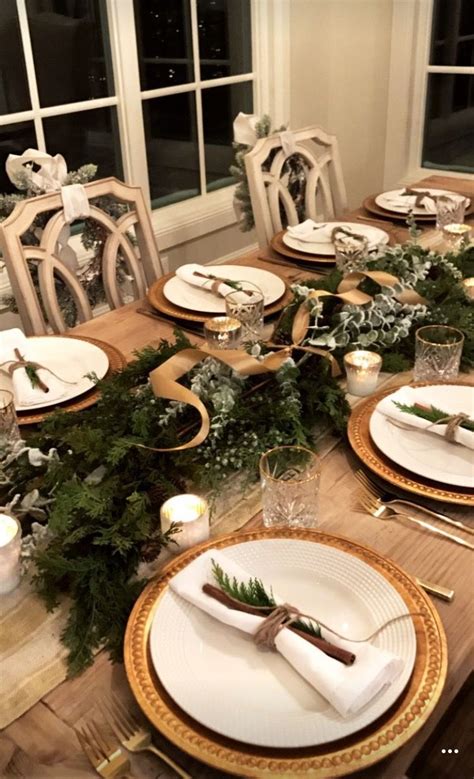 40 Gorgeous Christmas Table Setting And Table Decoration Ideas To Try