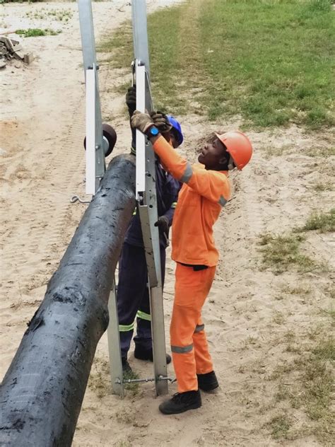 Aperto Do Perno C No Perfil L César Daniel Dimande