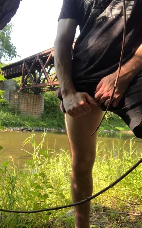 Outdoor Standing Pee