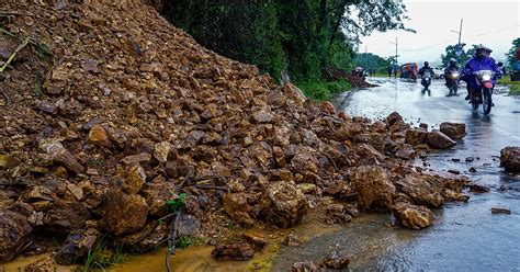 Papua Gold Mine Collapse Indonesia Searches For 19 People After