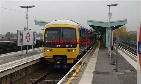 Photo 2 First Great Western Class 165 Dmu 165 134 At Greenford