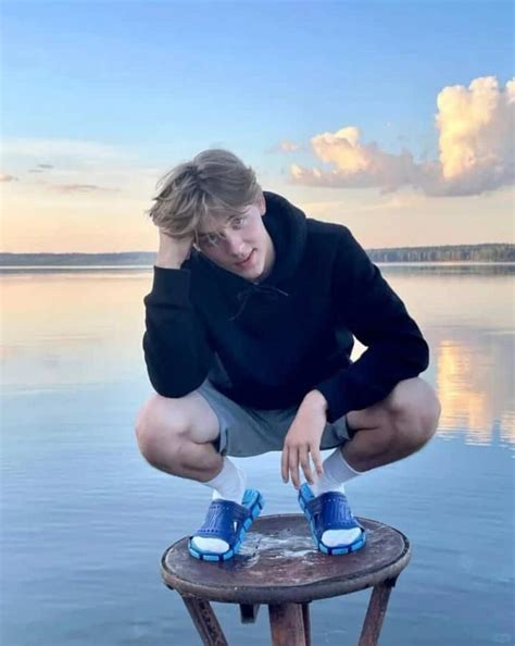 高级小众自由感真人男生头像 一看就是帅哥的优质男头