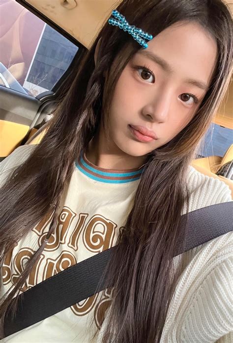 Newjeans Minji Phoning Update 📞
