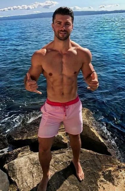 Shirtless Male Beefcake Muscular Bare Foot Sand Beach Sport Hunks Photo 4x6 G727 6 59 Picclick Ca