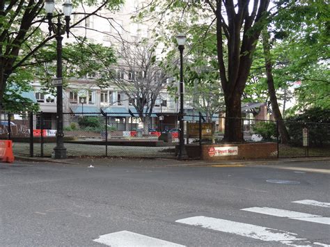 Darcelle Xv Plaza 波特蘭 游览指南 2026